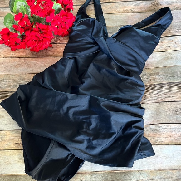 L.L. Bean | Swim | New Ll Bean Black One Piece Sun Blocking Swimsuit ...